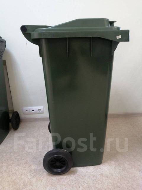 Контейнер для мусора на колесах, новый, в наличии. Цена: 2 500₽ во ...