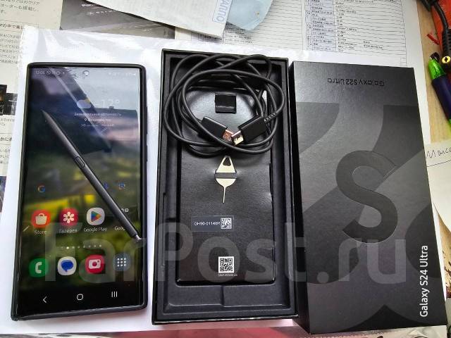 Samsung Galaxy S22 Ultra 12/512 Gb. Отличное состояние, 6.80", моноблок ...