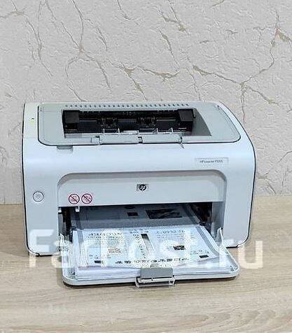 Лазерный принтер HP LaserJet P1005 + сетевой, USB кабели, б/у, в ...