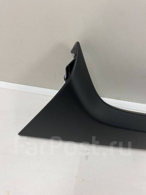 Накладка 5-ой двери левая Toyota Raize 76088-B1010 купить во ...