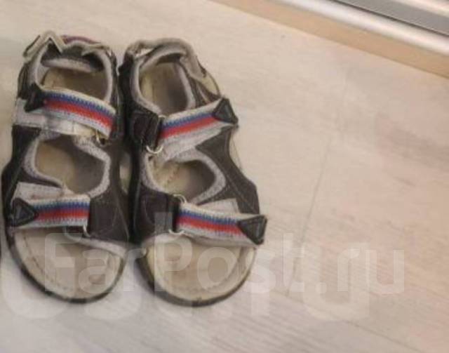 Детскую обувь 25 размер во Владивостоке