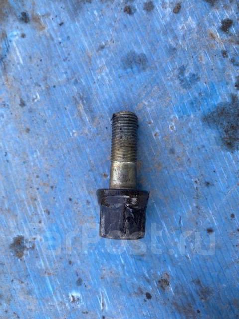 Болт шкива коленвала Mitsubishi Dion 2000 MD095201 CR6W 4G94 купить во ...