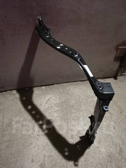 Рамка радиатора (правая часть телевизора) Toyota RAV 4 5320242900 ...