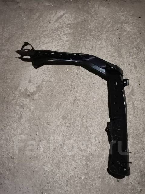 Рамка радиатора (правая часть телевизора) Toyota RAV 4 5320242900 ...