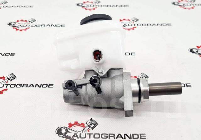 Главный тормозной цилиндр Toyota Land Cruiser Prado 120 / Surf 215 ...
