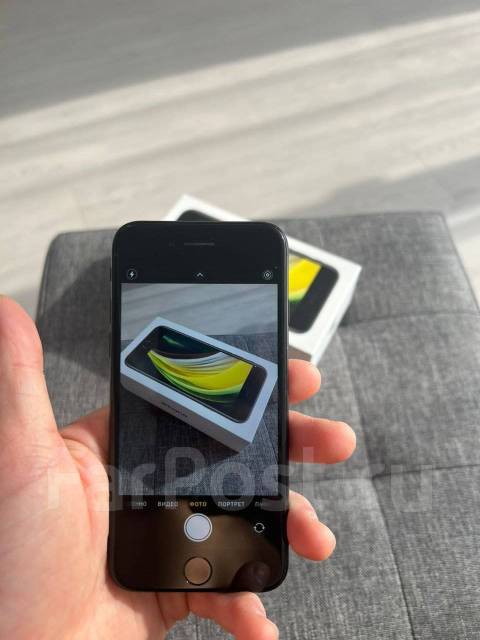 Apple iPhone se 2020 64гб, 64 гб, 4.70", черный, б/у, в наличии. Цена ...