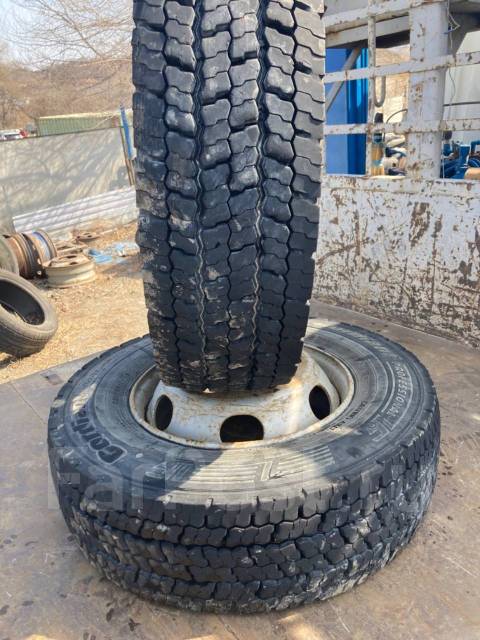 Продам пару колес 235/75R17.5, 17.5", 1 шт, 235 мм, 75 %, радиальный ...