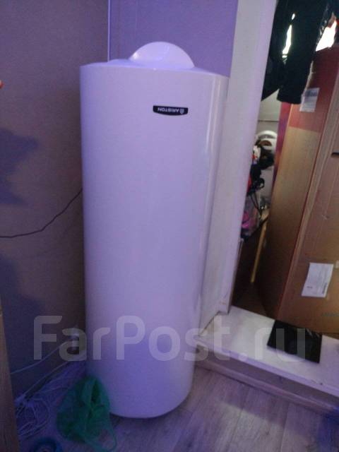 Настенный водонагреватель Ariston ARI 200 VERT 530 THER 200л ...