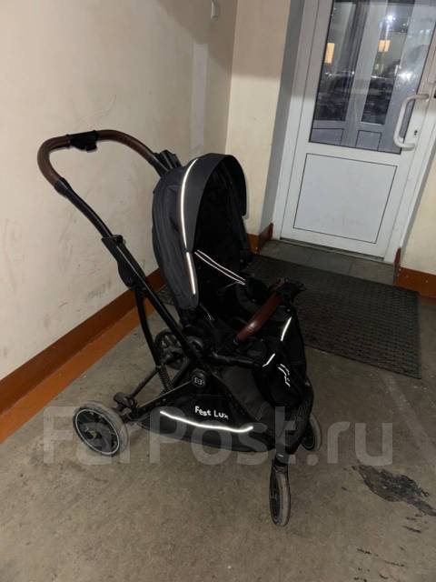 Коляска с реверсивным блоком, б/у, в наличии. Цена: 7 500₽ в Уссурийске