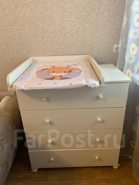 Комод с пеленальным столиком, б/у, в наличии. Цена: 6 000₽ во Владивостоке