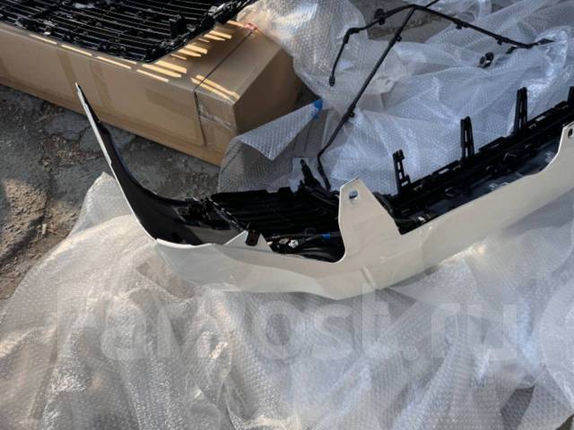 Бампер с решеткой Toyota Land Cruiser FJA300, FJA300W, GRJ300 купить во ...