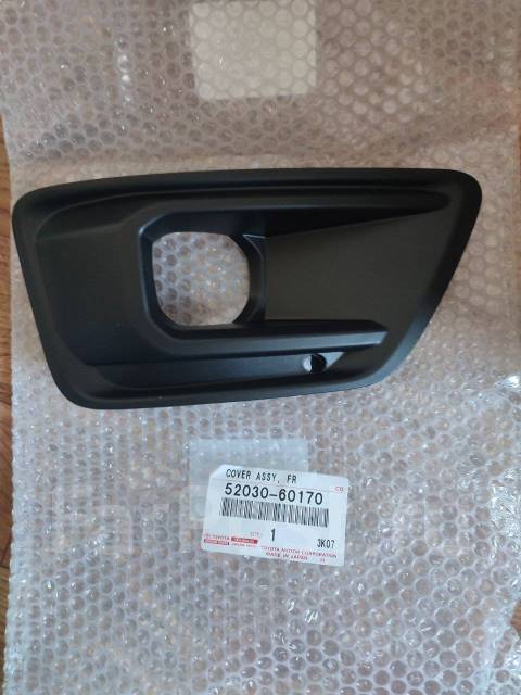 Накладка противотуманной фары Toyota LAND Cruiser 300 2020-2023 год ...