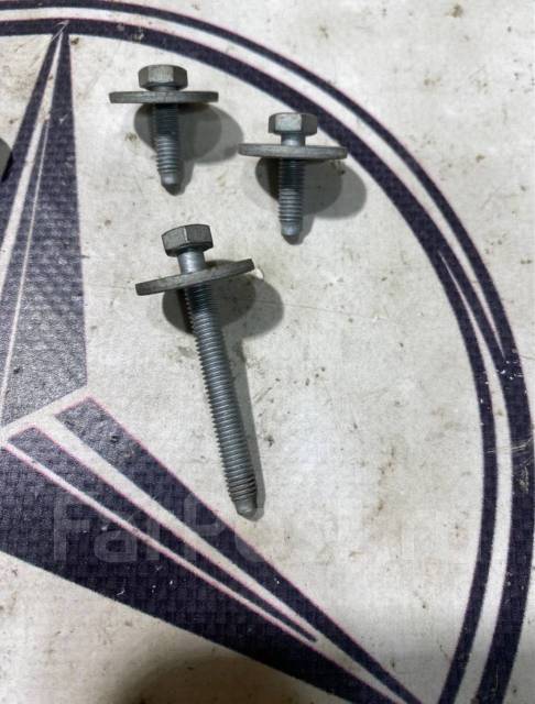 Болт крепление фары Mercedes Benz W212/W218 купить в Новосибирске по ...