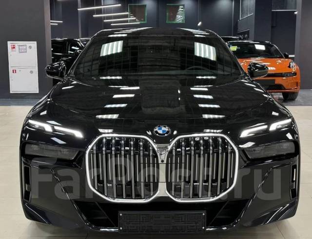 Решетка радиатора BMW 7 G70 купить во Владивостоке по цене: 95 000 ...