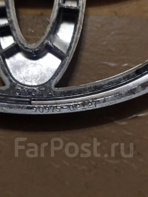 Эмблема багажника Toyota купить во Владивостоке по цене: 1 000 ...