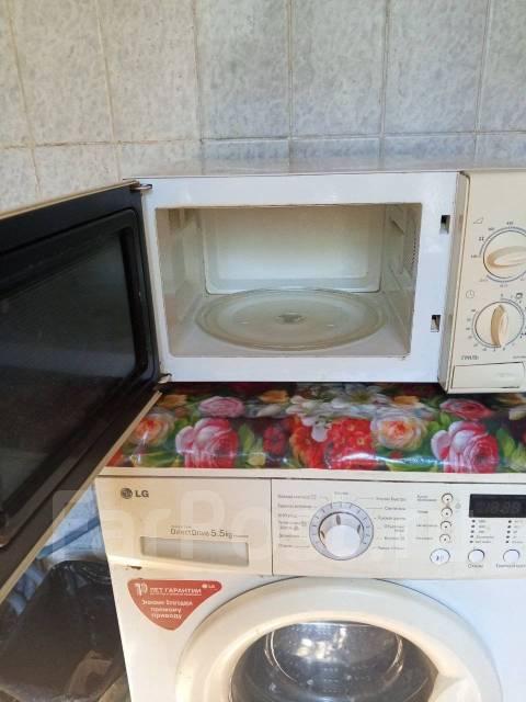Продам микроволновую печь, Samsung, б/у, в наличии. Цена: 2 300₽ в Находке