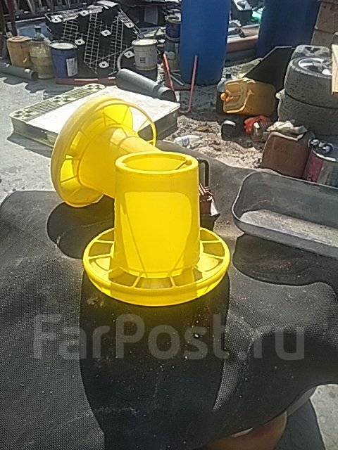 Кормушка бункерная для домашней птицы, в наличии. Цена: 400₽ во ...
