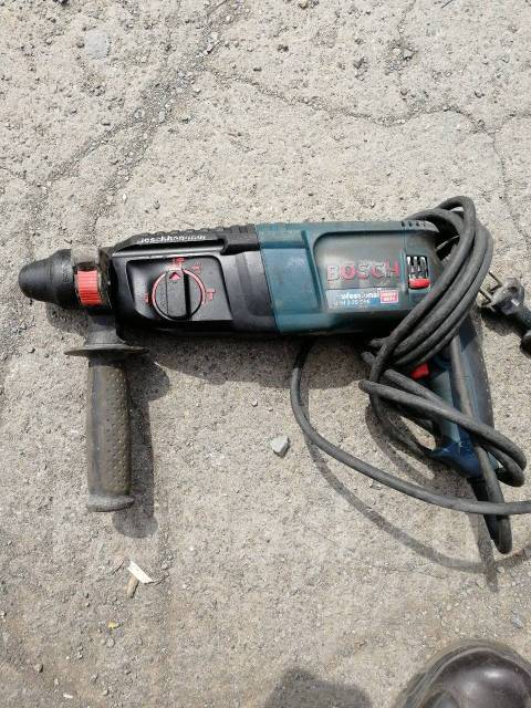 Перфоратор Bosch 2-26 DRE, б/у, в наличии. Цена: 5 000₽ во Владивостоке