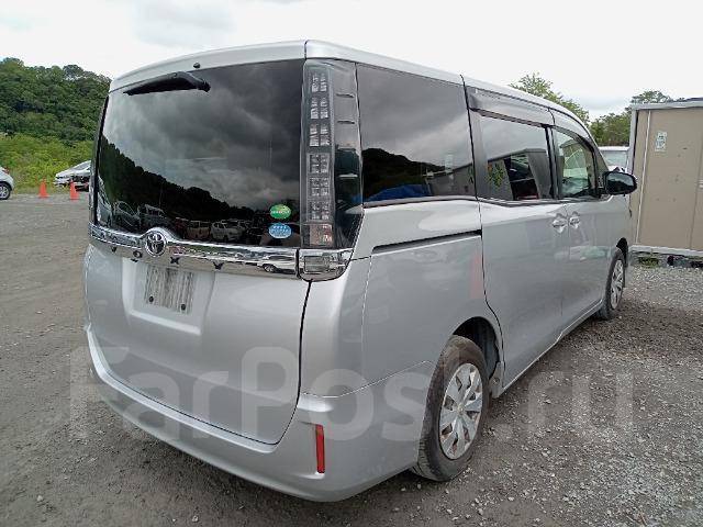Toyota Noah, 2016, ZRR80, 3ZR в Хабаровске