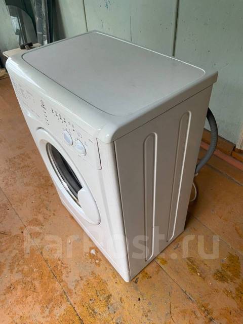 Продам стиральную машину на запчасти, Indesit, б/у, в наличии. Цена: 2 ...