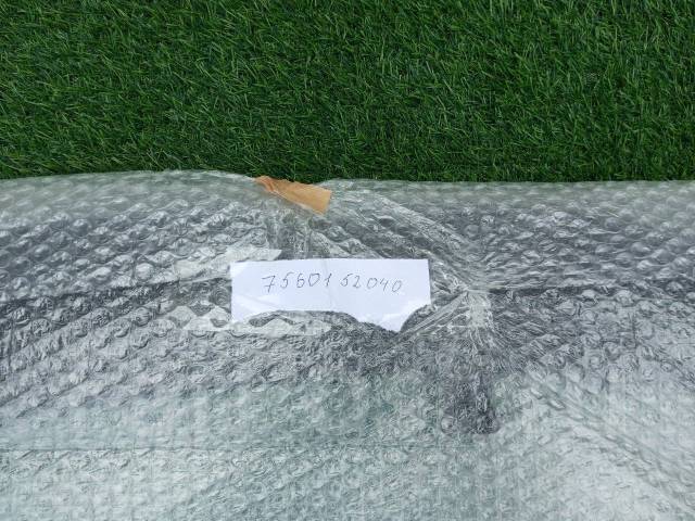 Новая накладка на крыло перед правая 75601-52040 Yaris Cross Оригинал ...