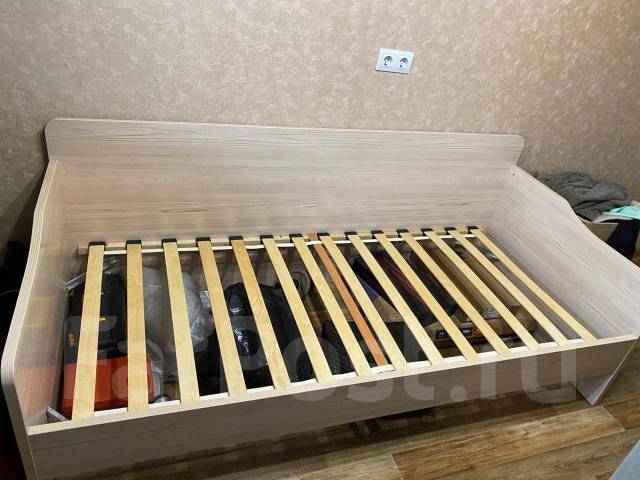 Кровать односпальная Шатура-мебель, матрас в комплекте, светлое дерево ...