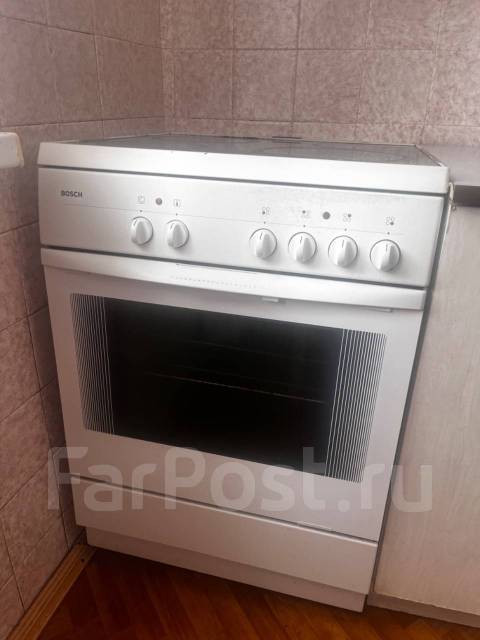 Электроплита Bosch, б/у, в наличии. Цена: 15 000₽ во Владивостоке