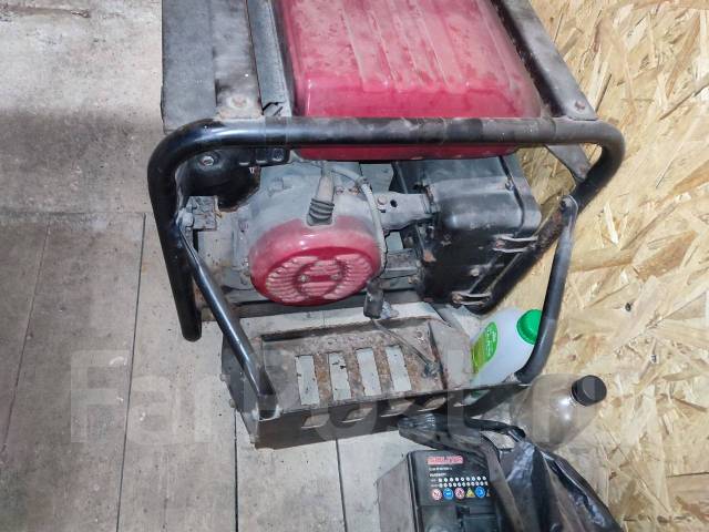 Японский бензогенератор Elemax SH7000DX, б/у, в наличии. Цена: 70 000₽ во Владивостоке