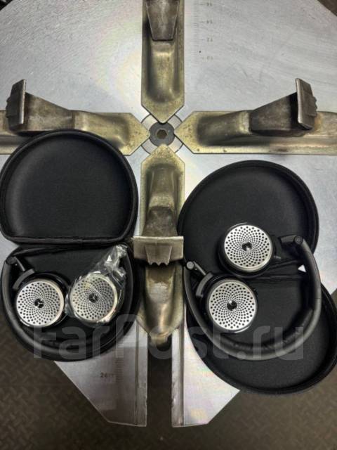 Беспроводные наушники оригинал Mercedes Benz, AKG, новый, в наличии ...