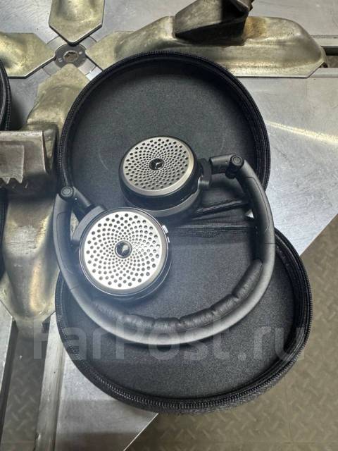 Беспроводные наушники оригинал Mercedes Benz, AKG, новый, в наличии ...