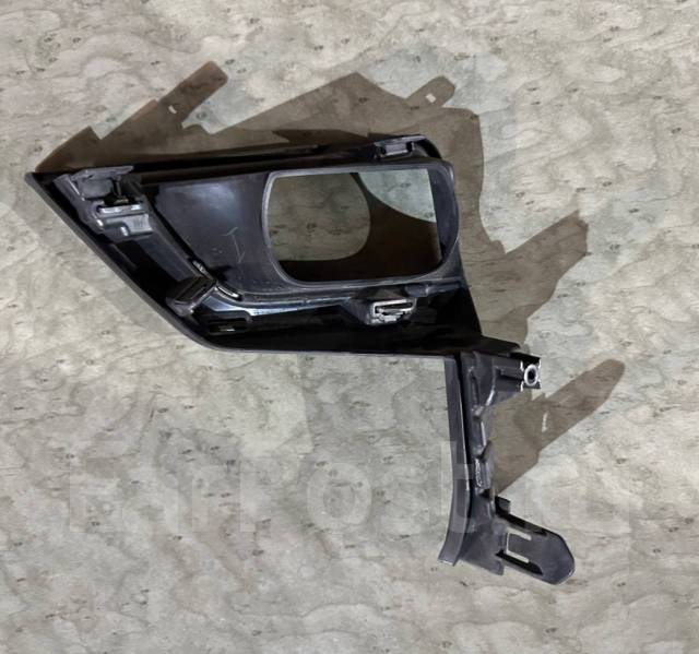 Рамка туманки (пластик бампера) Toyota Land Cruiser Prado 150 (2017 ...