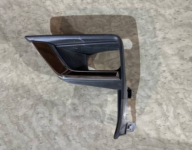 Рамка туманки (пластик бампера) Toyota Land Cruiser Prado 150 (2017 ...