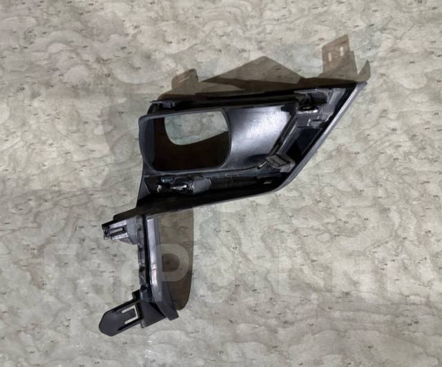 Рамка туманки (пластик бампера) Toyota Land Cruiser Prado 150 (2017 ...