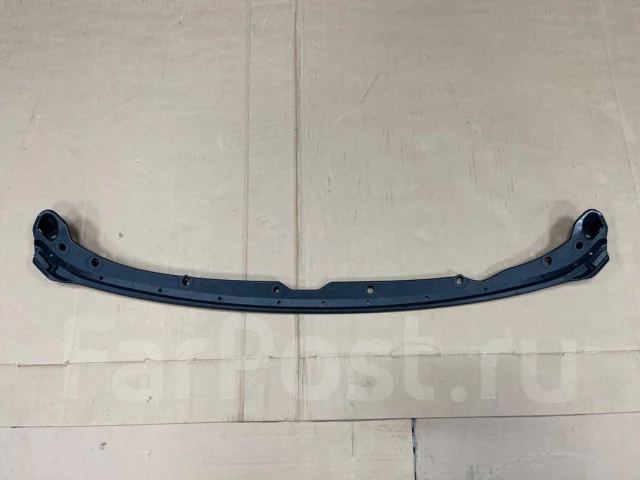 Уплотнитель капота на Toyota Hilux GUN125 2020+ купить во Владивостоке ...