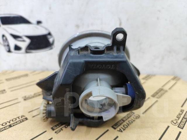 ПТФ Toyota Land Cruiser Prado 8122012230 150, передний левый купить в ...