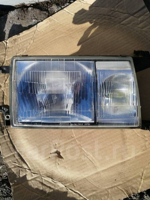 Продаю правую фару Toyota Crown GS130 (30-178) купить во Владивостоке ...