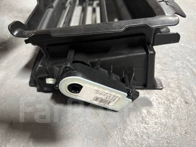 Решетка радиатора Lixiang L9 2022 HLX L2E15M купить в Уссурийске по ...