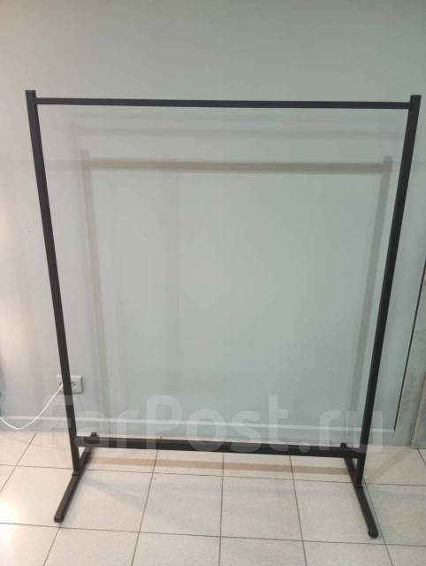 Стойка вешало напольное металлическое для магазина одежды, б/у, в ...