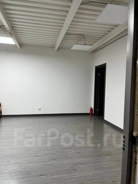 Склад 120кв 200кв и комфортное помещение под офис 18кв 320 0 кв м от частного лица