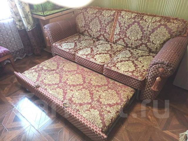 Шикарный Классический 2х. спальный Диван. Очень Хорошего Качества ...