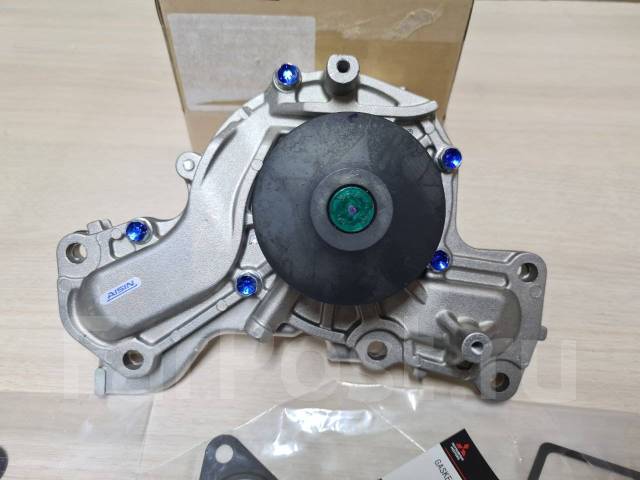 Помпа водяная Mitsubishi MD979171 Pajero (03-18) 6G72, 6G74, 6G75 ...