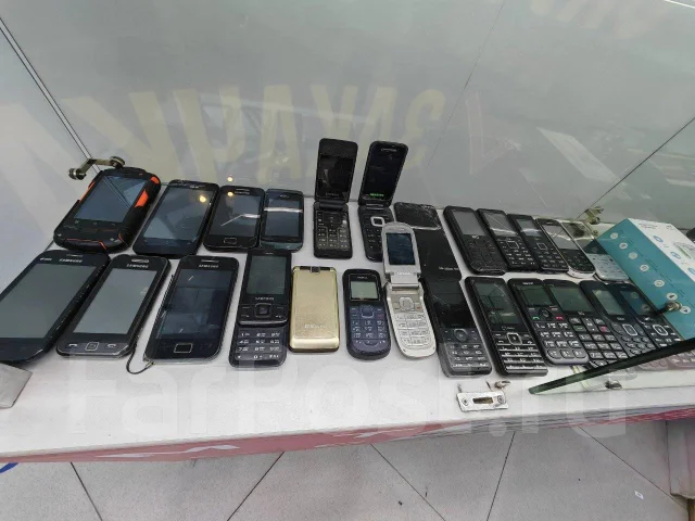 Много разных телефонов в рабочем состоянии, Nokia 100, до 8 гб, 3.75 ...