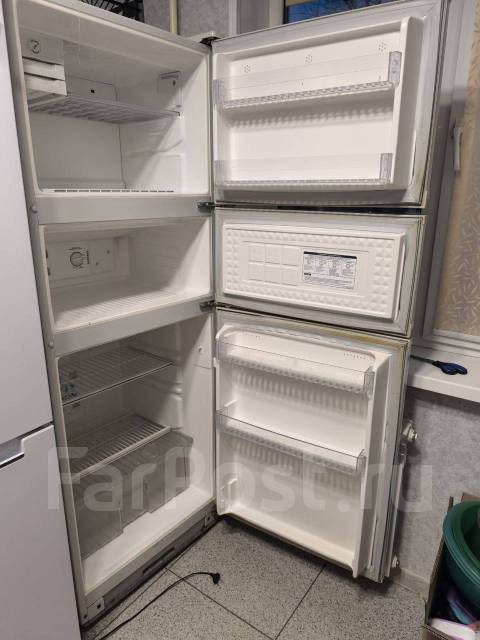 Холодильник LG 3-х камерный, LG, б/у, в наличии. Цена: 15 000₽ во ...