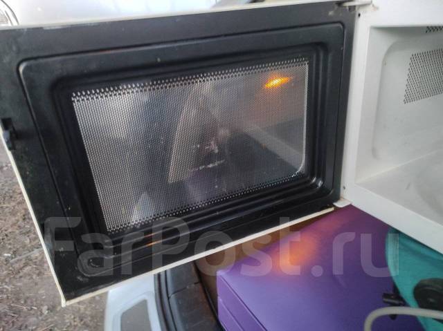 Продам микроволновку, LG MS-2042G, б/у, в наличии. Цена: 1 200₽ во Владивостоке