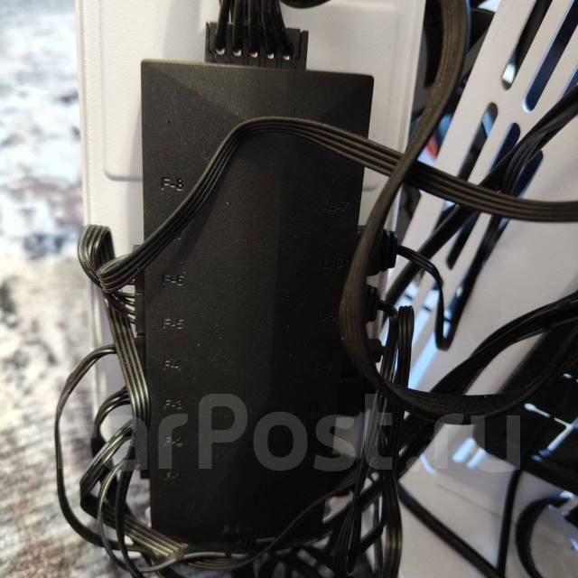 Разветвитель питания и подсветки ID-cooling HA-02, б/у, в наличии. Цена ...
