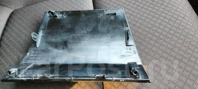 Эмблема решетки радиатора Toyota Harrier 5314148120,2я модель ASU60W ...