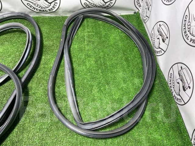 Уплотнительная резинка боковой двери Toyota Land Cruiser Prado 2008 ...