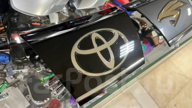 Эмблема решетки радиатора Toyota Harrier 5314148120 купить во ...