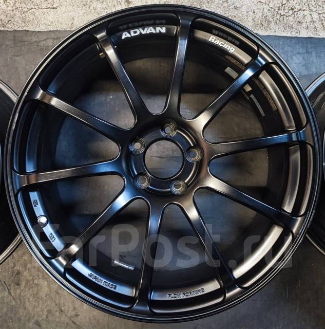 Advan Racing RS II R20 8.5 +42 5*114.3 Вес 9.2 кг, 20", 1 шт, Ширина ...