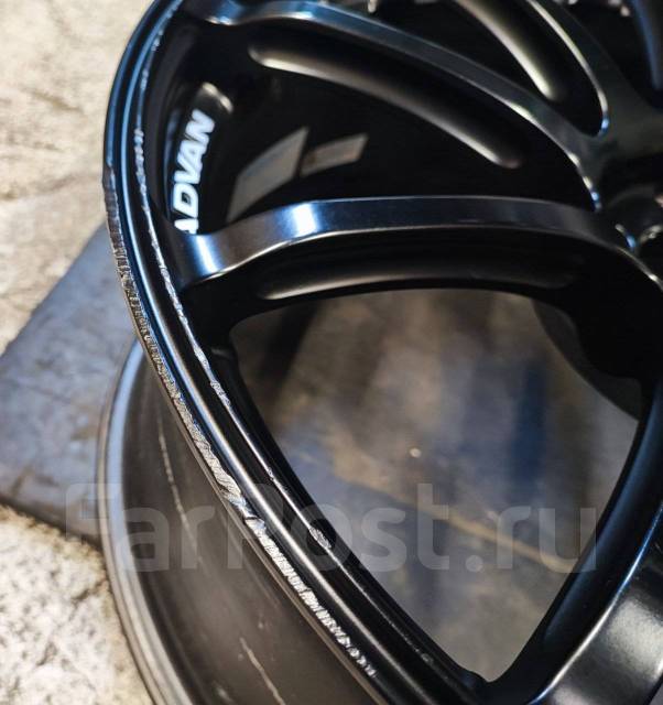 Advan Racing RS II R20 8.5 +42 5*114.3 Вес 9.2 кг, 20", 1 шт, Ширина ...